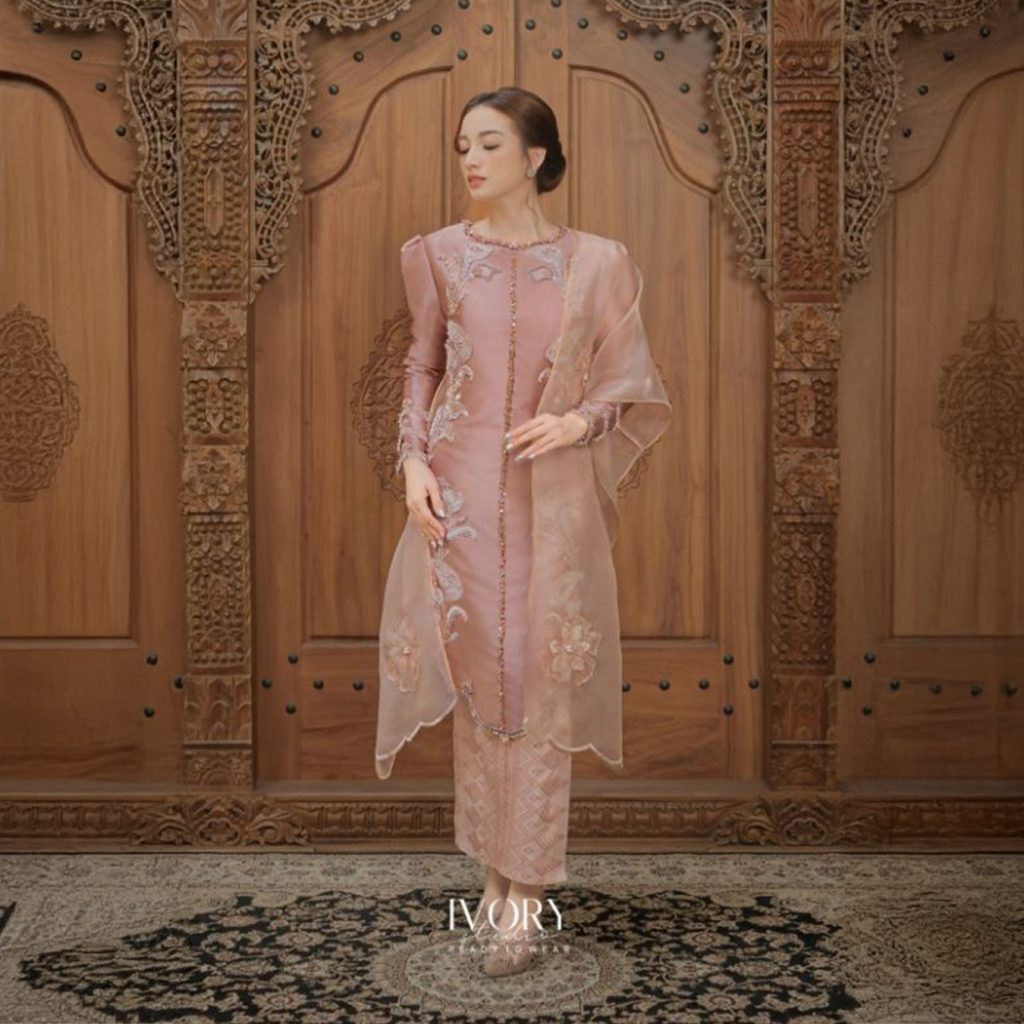 Ivory Studio RTW - Baju Kurung Wanita - Dance in Harmony - Metro Indonesia